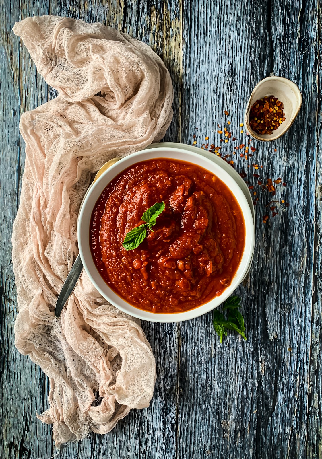 Sugo (classic Italian tomato sauce) - Kate the baker